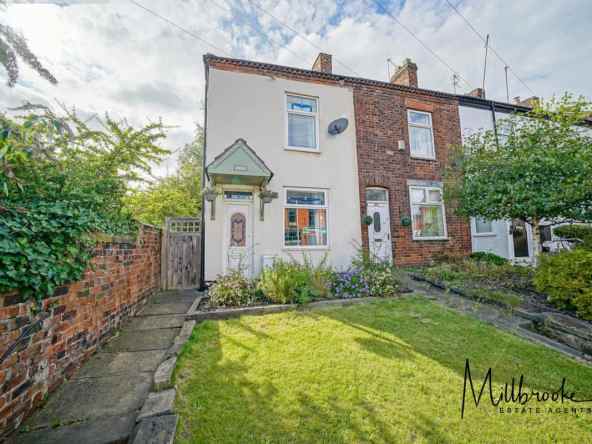 Driveway parking storage garage | Millbrooke Estate Agents